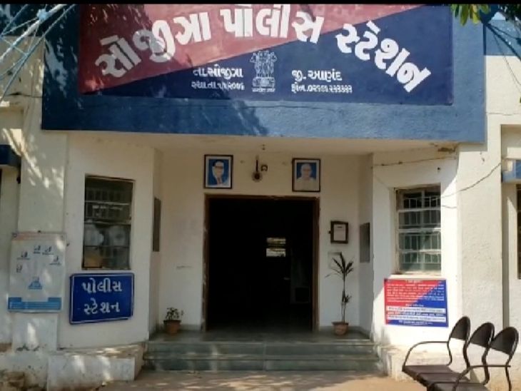 Smugglers raid Malataj Ranchodji temple in Sojitra, steal six and a ...