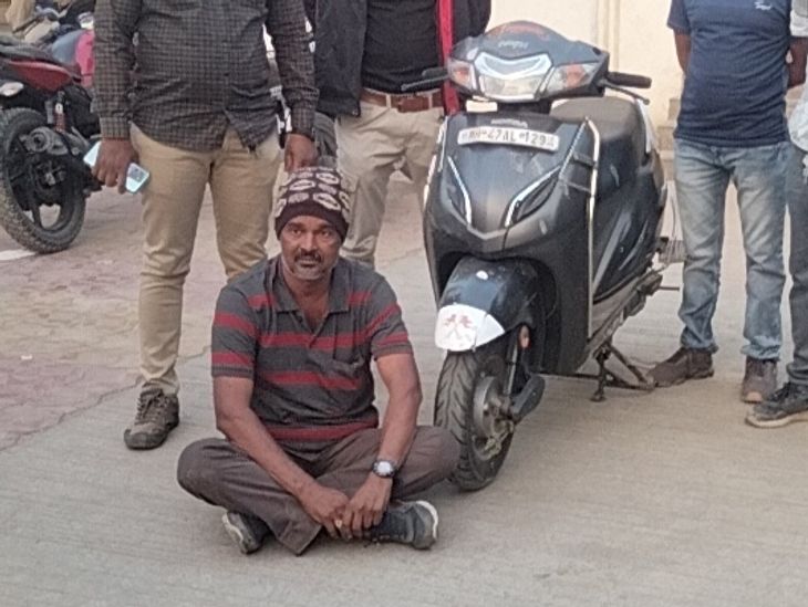 Bike thief arrested by police from Una; The bike was admitted to have been stolen from the Kala ...