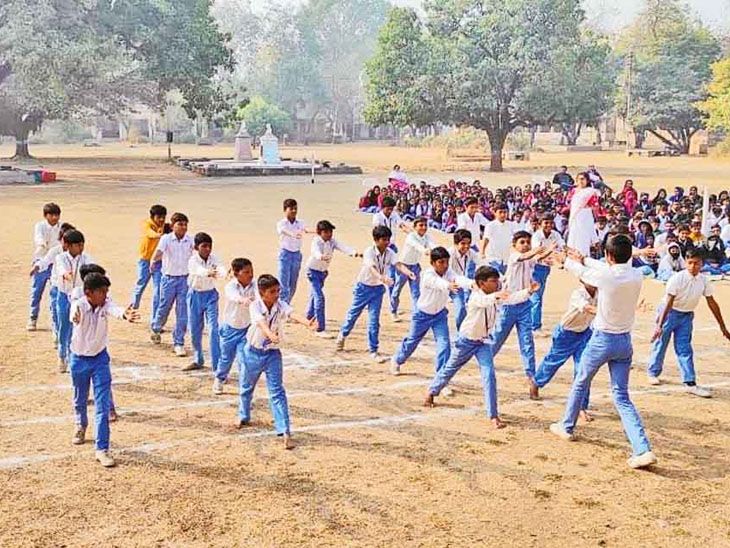 Celebration of annual sports festival at Vakal High School, Mobha ...