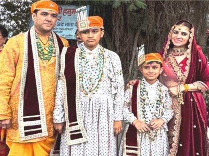 Arrival of Mumbai-based Sharad Bawaji and Wahuji in Dwarka on Friday ...