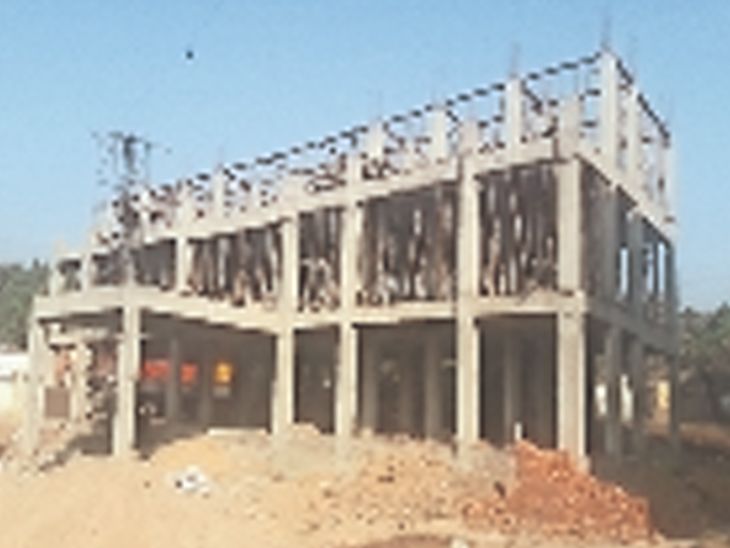 After 59 years, 70 percent work of new taluka panchayat office for 25 villages of Vapi and 53 ...