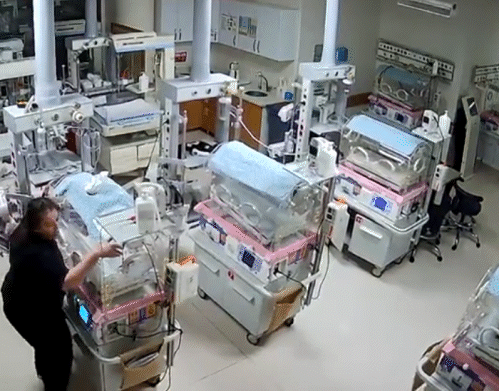 In a Turkish hospital, nurses held incubators so the babies wouldn't go ...