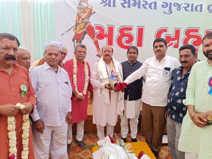 A grand convention of Brahmo Samaj was held in Patan, in the near ...