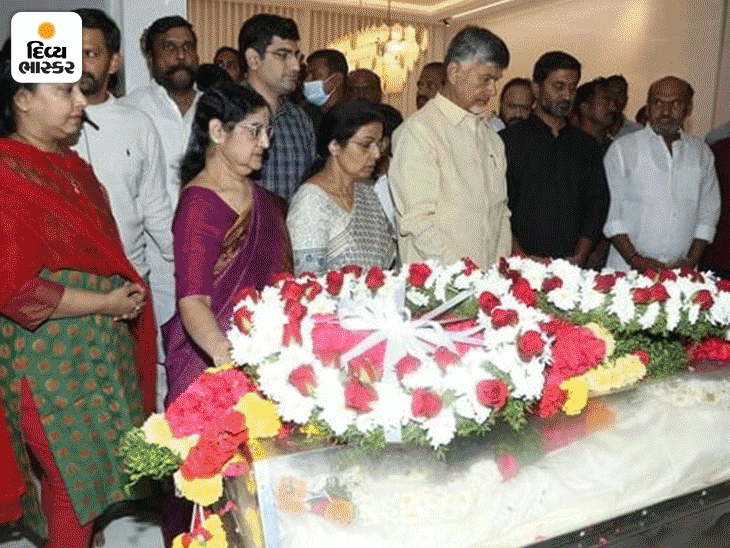 Breathing his last in hospital after 23 days of treatment, Tarak Ratna ...