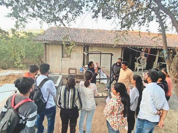 Surat NIT postgraduate students studying 'Maldhari no Engineering' at ...