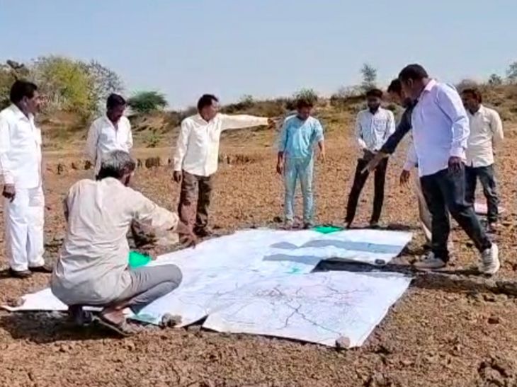 As many as 20 lakes in border villages of Meghraj cannot be filled with ...