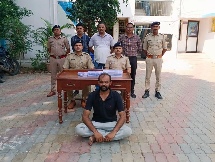 One nabbed with country-made pistol from Maroli over bridge in Navsari ...