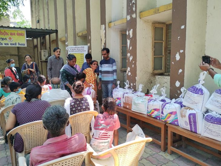 Porbandar Red Cross provided nutritional food kits to TB patients; Kit ...