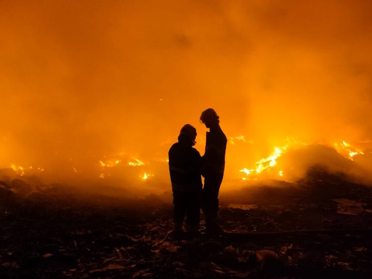 A terrible fire broke out in Harinagar of Mundra