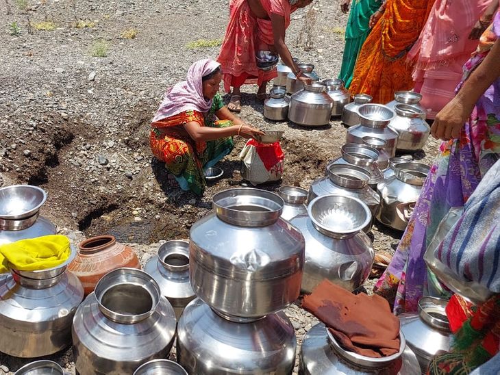 Women of Tilakwada's Alva village forced to walk 3 km along the river ...