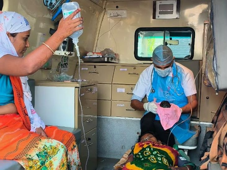 Warahi 108 team performed normal delivery of a woman in labor in an ...