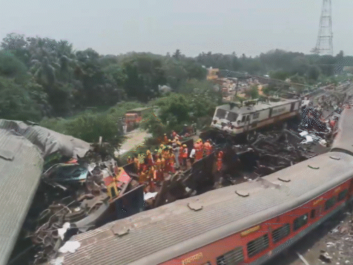 Coromandel collided with the derailed Howrah Express, then collided ...