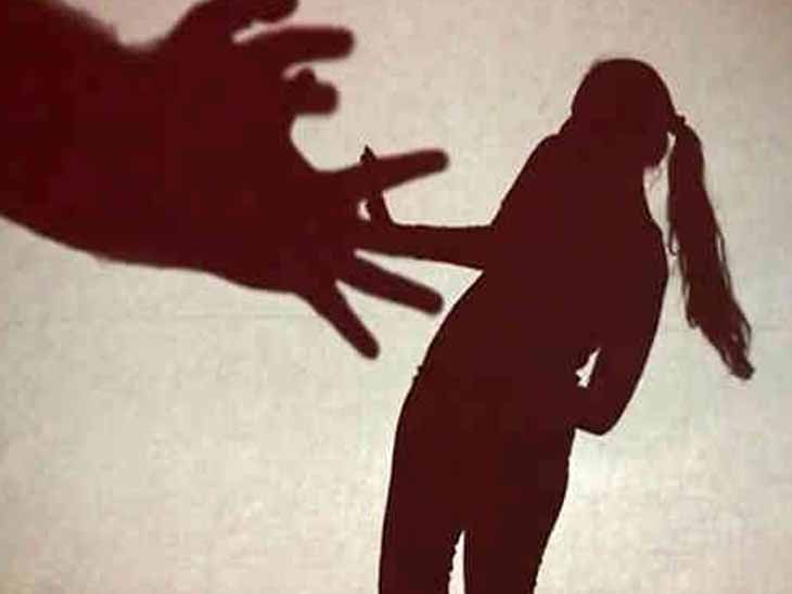The lady postmaster was caught from behind by the Sr. Superintendent