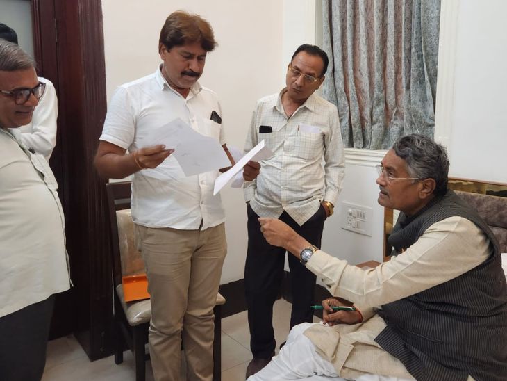 A public outreach program was held by Agriculture Minister Raghavjibhai ...