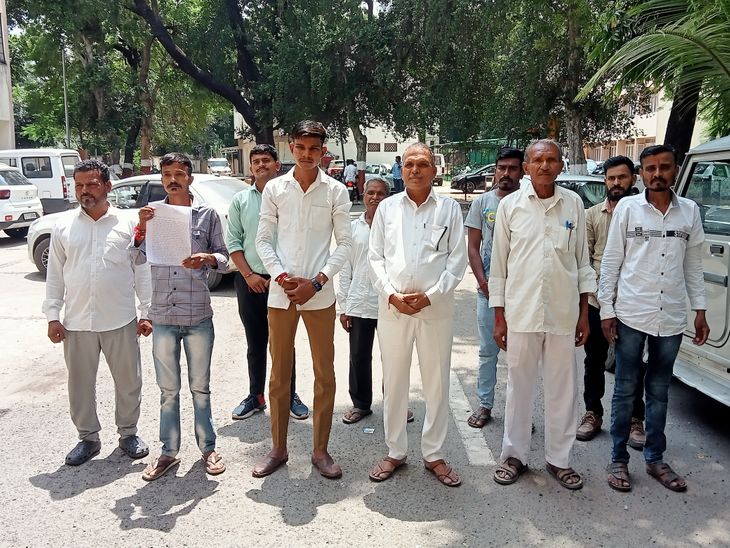 The family of Godhra-Shehra Taluka Panchayat Leader of Opposition JB ...