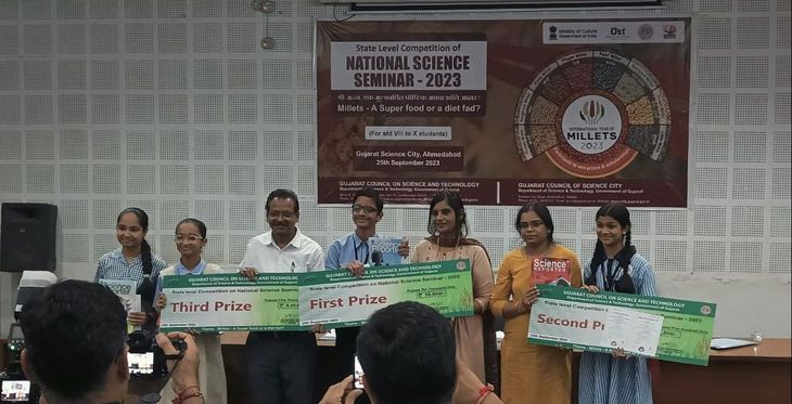 Valsad Sheth, a student of RJJ, became the state level winner in the ...