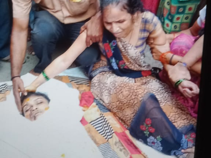 A 19-year-old girl who was returning from classes was killed by a BRTS ...