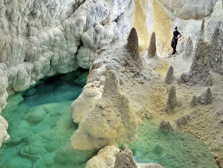 Mexico's Mysterious Abyssal Lake of 'Milk'
