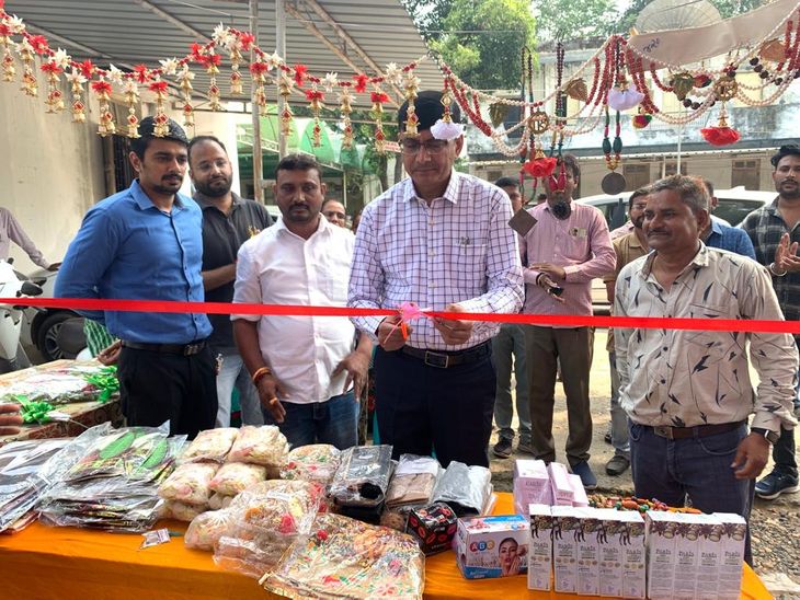 DDO inaugurated Navratri Mela at Lunawada Taluka Panchayat Compound ...