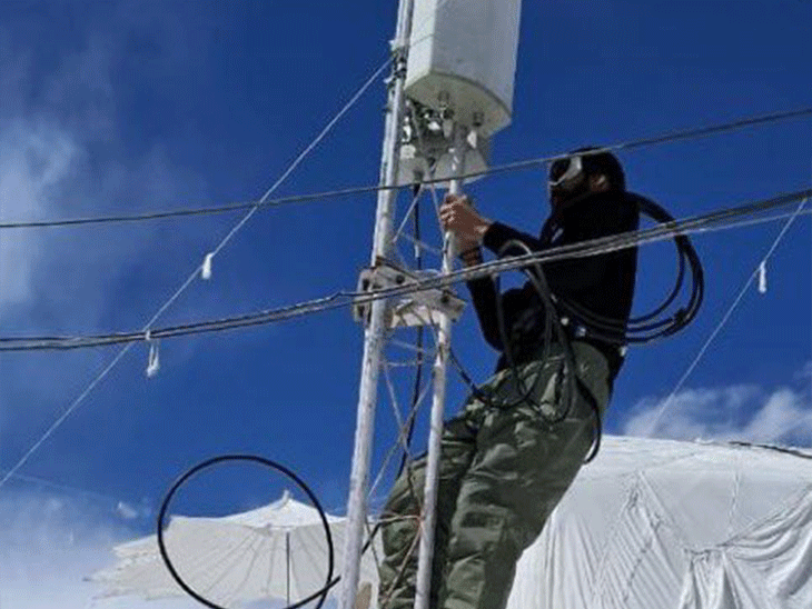 The first mobile tower was installed in Siachen at a height of 15,500 ...