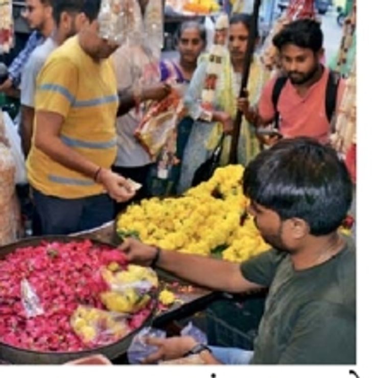 10 thousand kg galgota and more than 2500 kg roses sold in Mehsana city ...