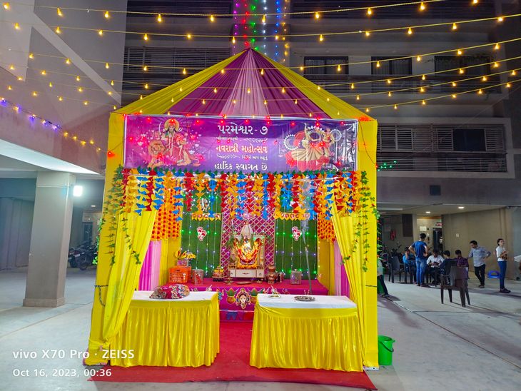 Parameshwar 7, Jagat Pur- Photo-Video of the first day of Navratri ...