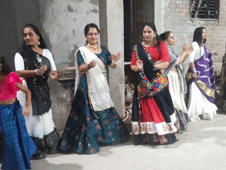In the fifth street garba held in Ashwamedh society, child Krishna ...