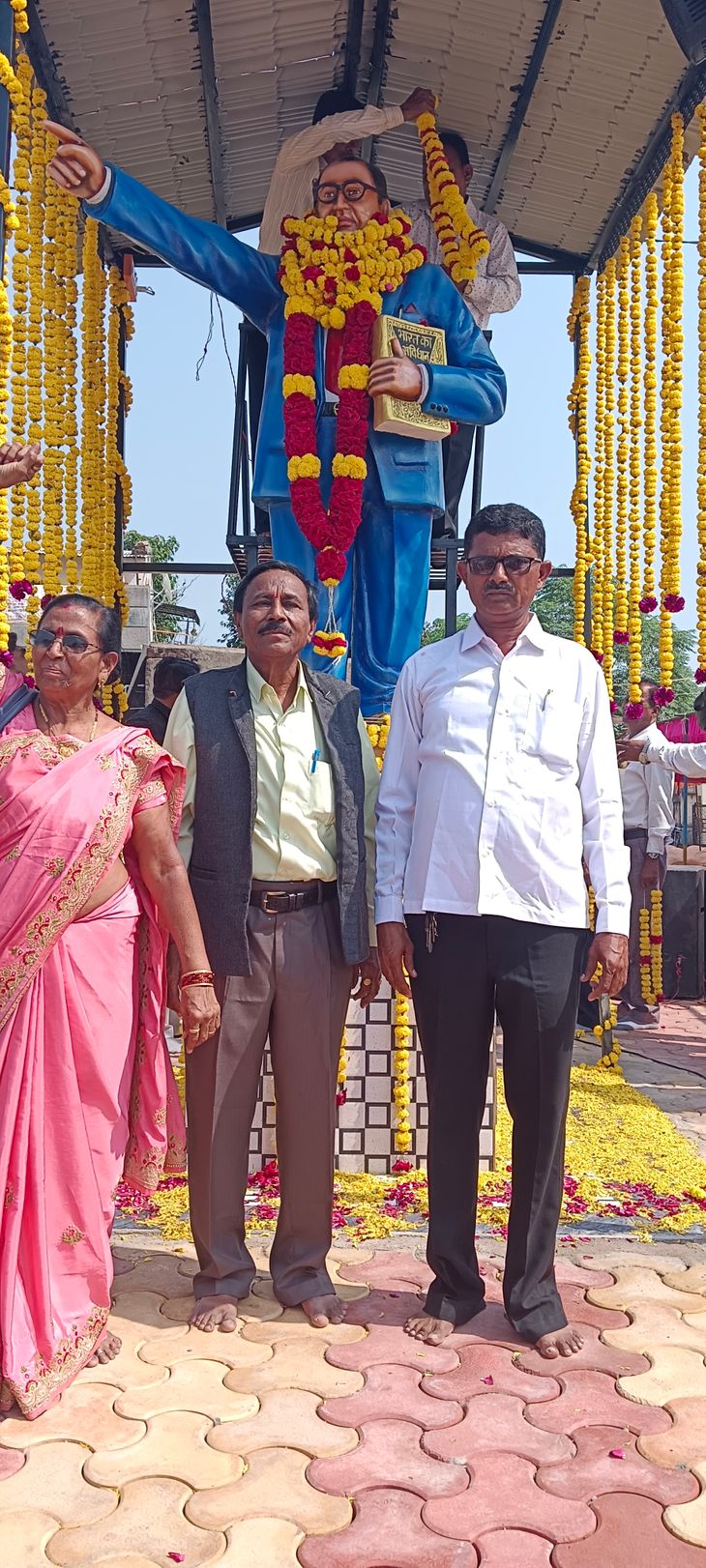 Dr. Ratanpur (a) village. The statue of Babasaheb Ambedkar was unveiled ...