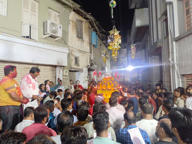 In Luhar Kui of Kadi, on the night of Vijaya Dashami, the devotees bid ...
