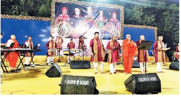 Sharadotsav was celebrated at Swaminarayan temple in Sarthana | ઉજવણી ...