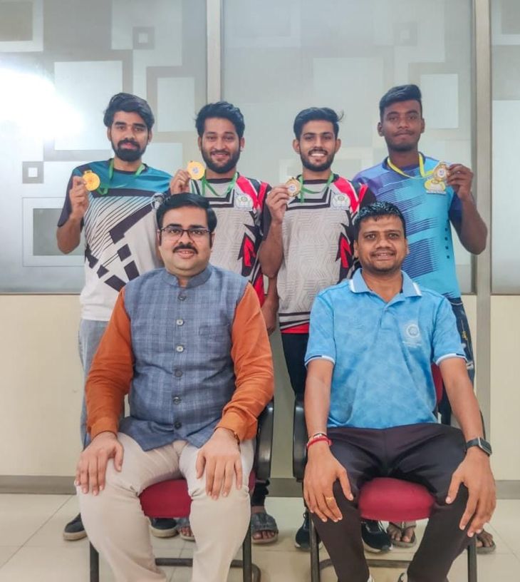 Students of Rofel College, Vapi won the inter-college wrestling ...