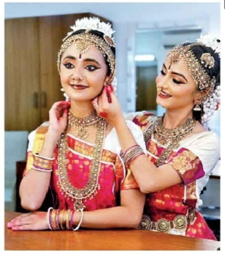 Surat girls won gold medal in dance in Sri Lanka | winner: ડાન્સમાં ...