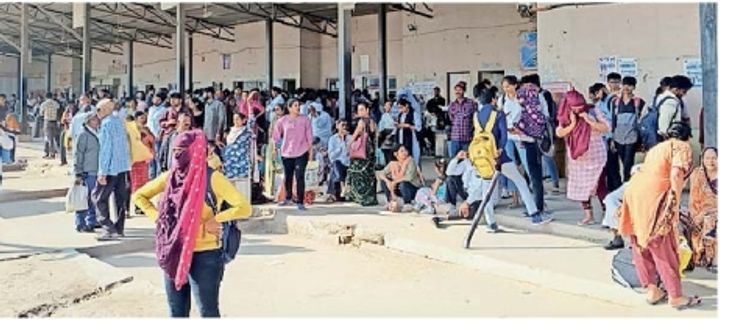 Patan bus stand has only 90 seats against 5 thousand passengers ...
