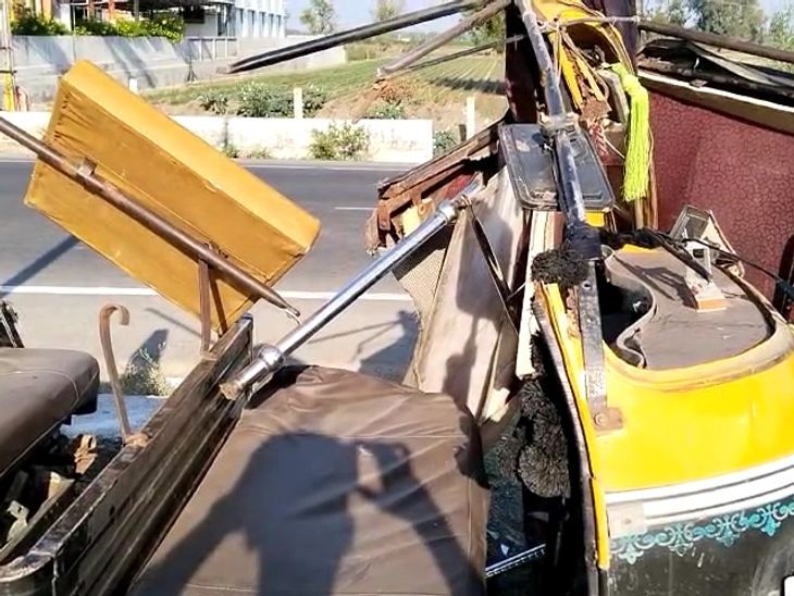 The rickshaw overturned after losing control from the steering ...