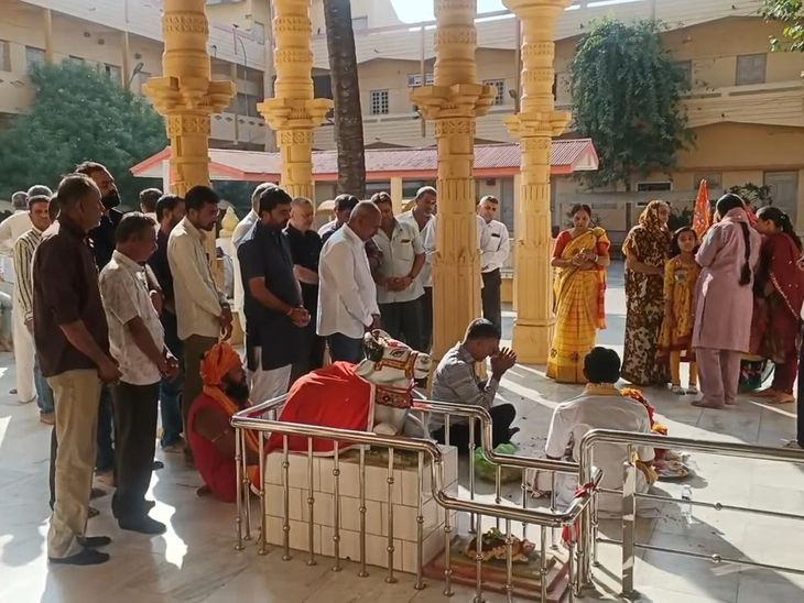 Akshat Kumbh Kalash was worshiped at various places | અક્ષત કુંભ કળશનું ...