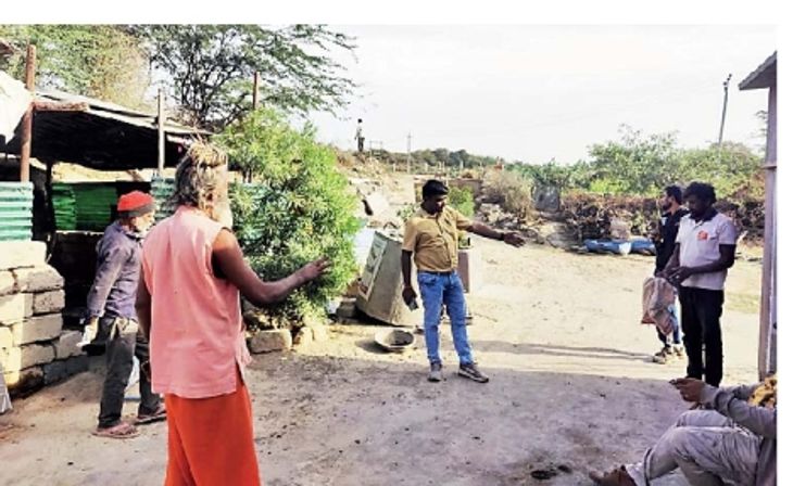 3 persons including mahant hit pipe near Bandra to kill rare cattle ...