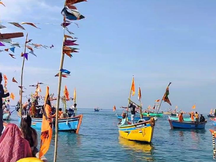 A unique celebration of Shri Ram Mandir Pran Pristha in the sea of Gir ...
