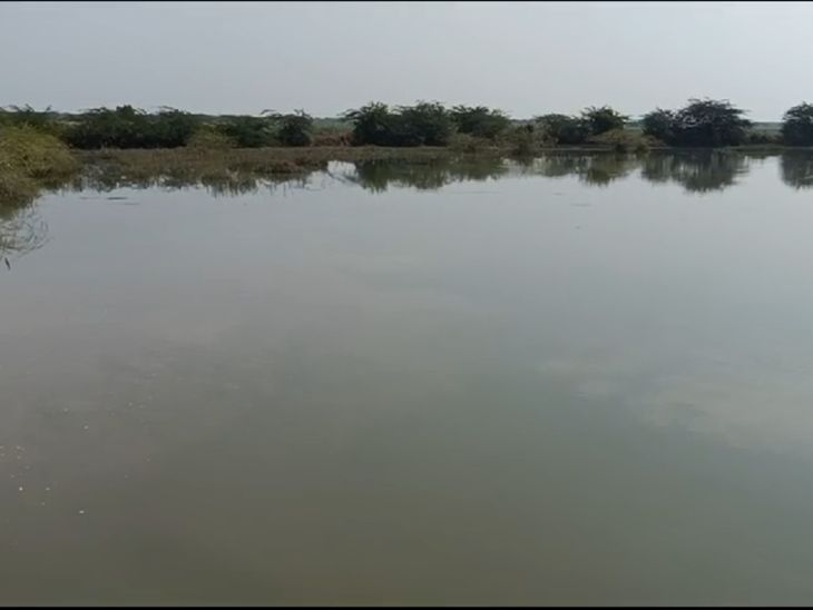 Canal overflow near Satun in Radhanpur and Singotaria in Sami ...