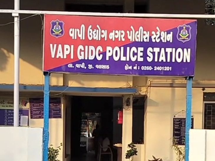 Driver sleeping in container near Vapi GIDC dies due to unexplained ...