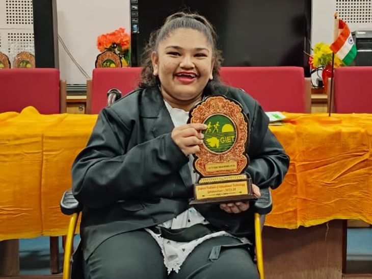 Hetvi Khimsuriya, a mentally challenged student of Swami Vivekananda Primary School (Morning ...