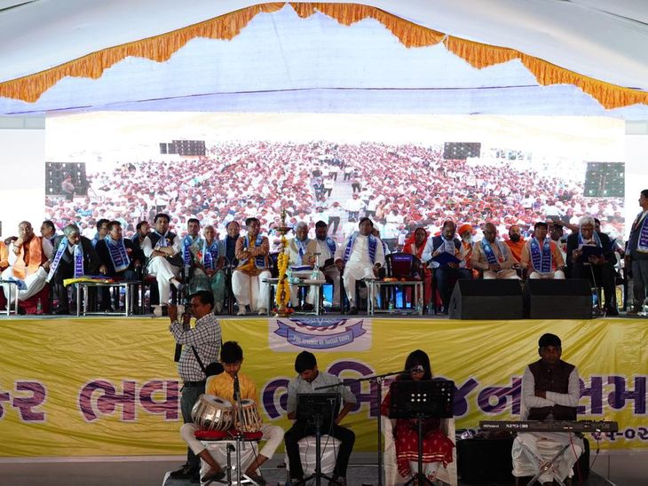 Bhoomipujan ceremony of Vankar Samaj Bhavan under construction at a ...