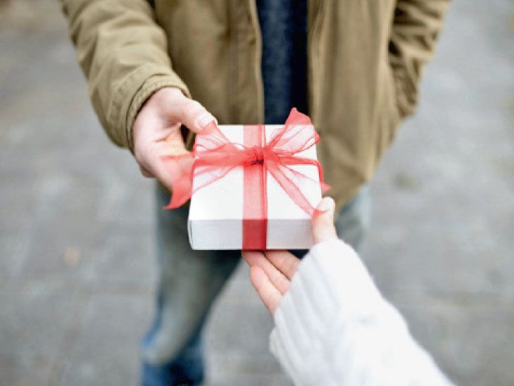 In Japan, a return gift of half the value of gifts is required; Special ...