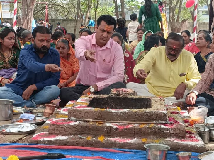 Lagurudra Yajna performed in Salaya, Chief of Police worshiped ...