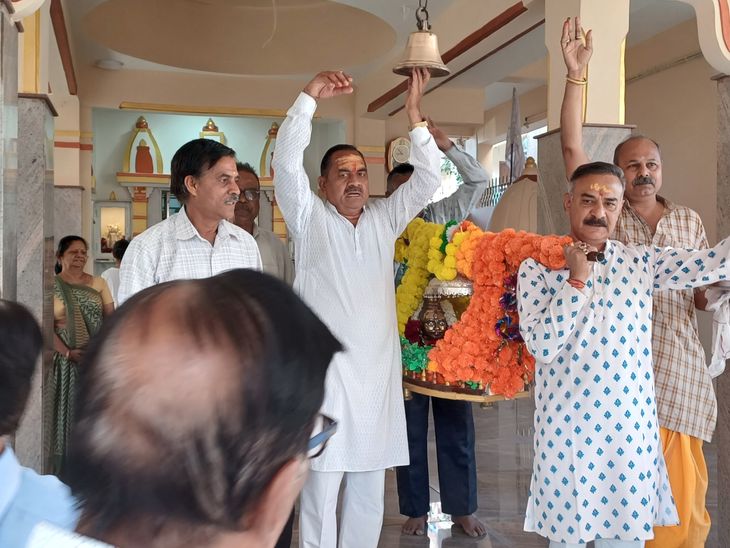 A grand palanquin procession of Bholanath started in Kameshwar Mahadev ...