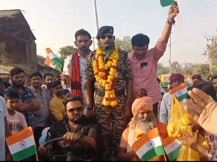 A grand welcome was given by the Maldhari society | માલધારી સમાજ દ્વારા ...