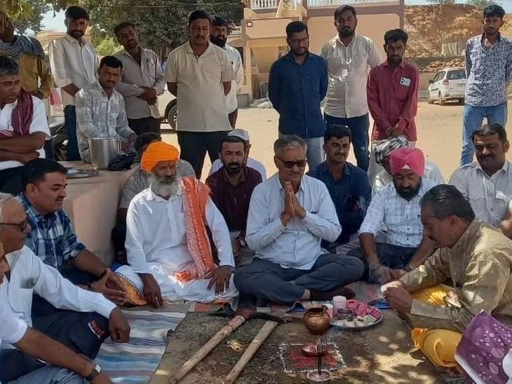 A bridge over the river near Koteshwar in Lakhpat was completed at a ...