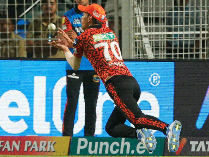 Harshit Rana teases Agarwal by giving him a flying kiss | હર્ષિત રાણાએ ...