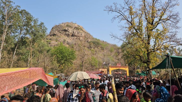 A Rang Pacham fair was held at the foot of the Vaghsthal hill | આયોજન ...