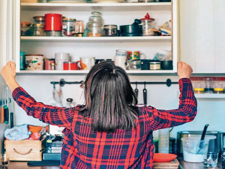 A cluttered person's every job is in disarray, there is an urgent need ...