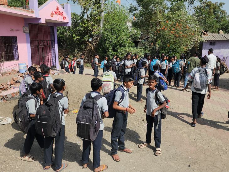 Navsari's district panchayat schools will now run from 7:00 am to 12:00 ...